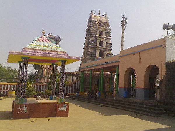బిక్కవోలు - అద్భుత శిల్పకళ ఆలయాలు ! | Biccavolu Temples in East ...