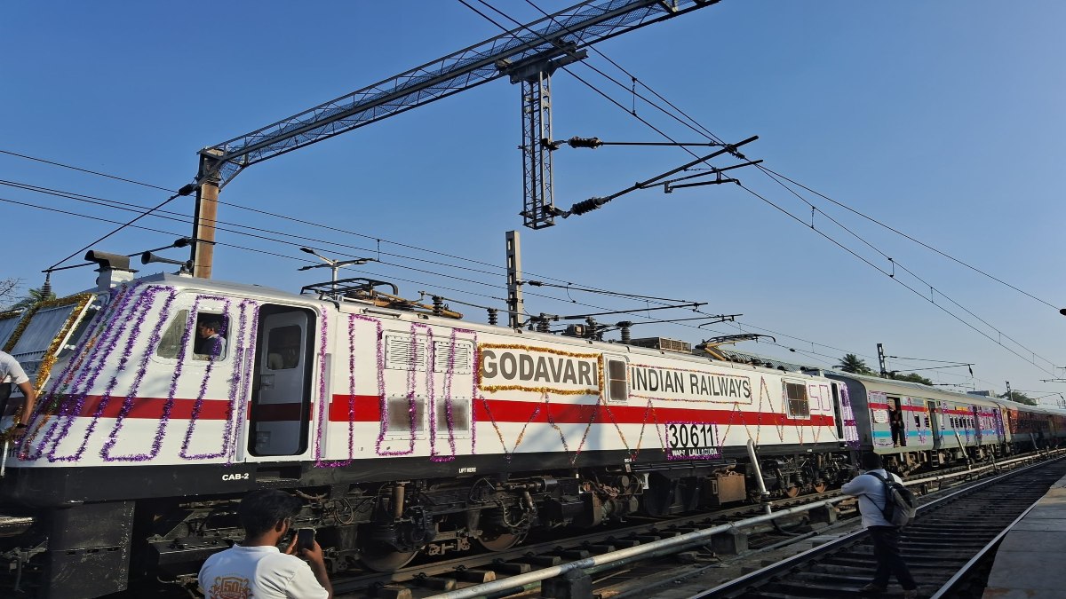 Godavari Express 50 Years: తెలుగు రాష్ట్రాల ప్ర‌యాణికుల ఆత్మీయ నేస్తం ...